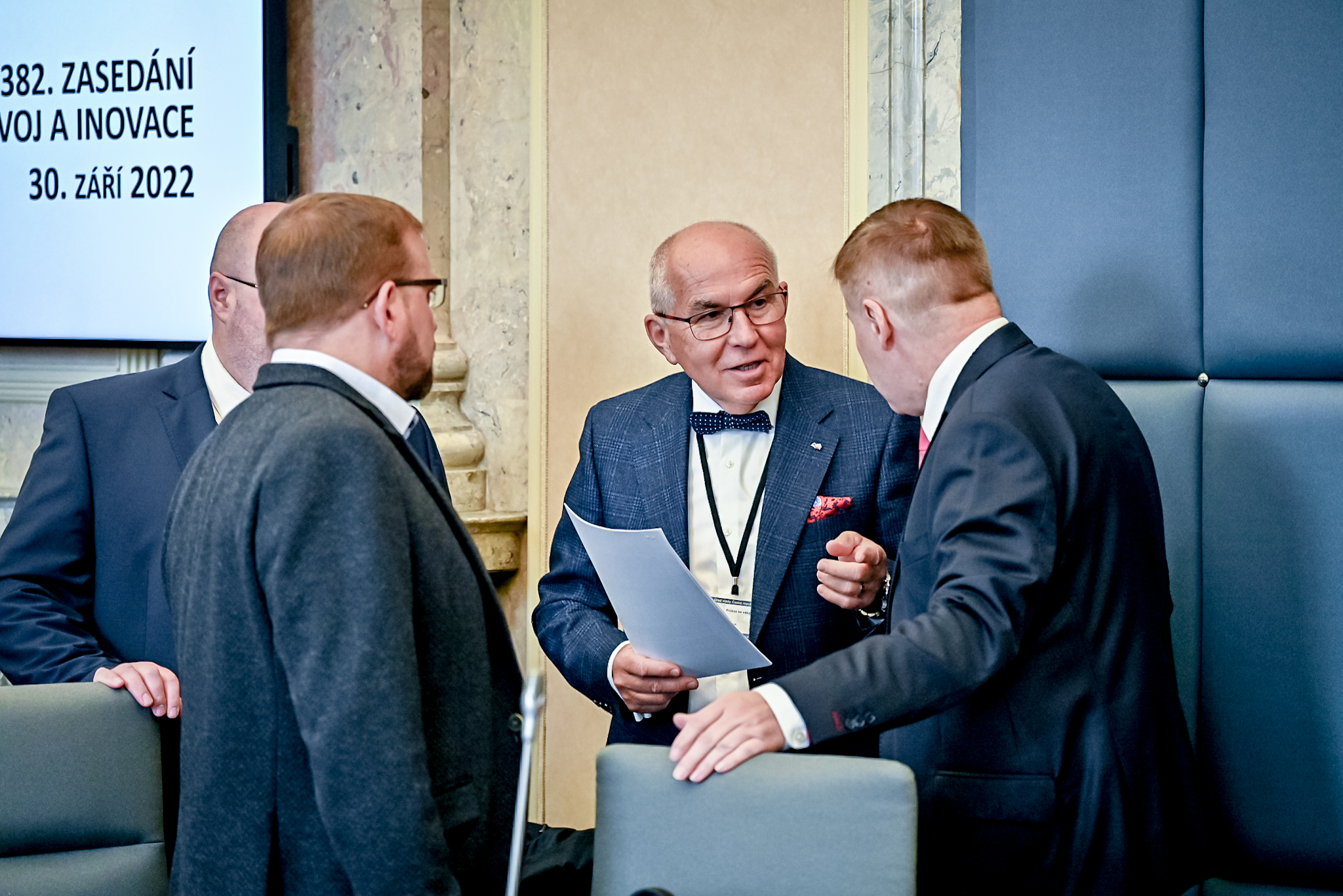 Novými místopředsedy RVVI se stali profesor Jiří Homola a profesor ...