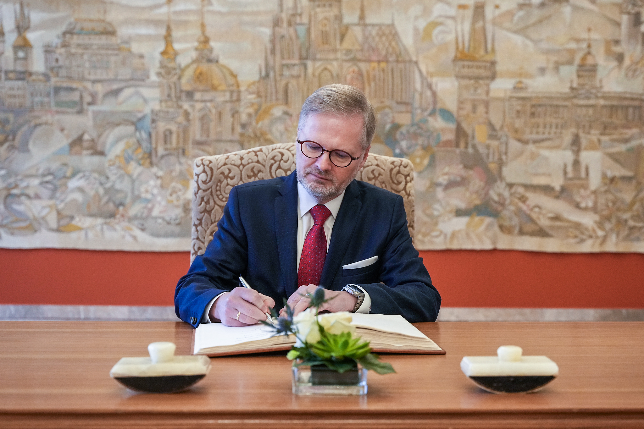 Premiéři zemí V4 se shodli na tom, že ruská agrese na Ukrajině je ...